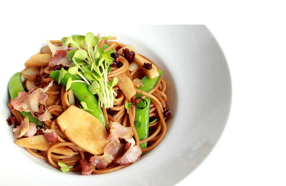 Soy Butter Pasta (ผัดพาสต้าเนยโชยุ)