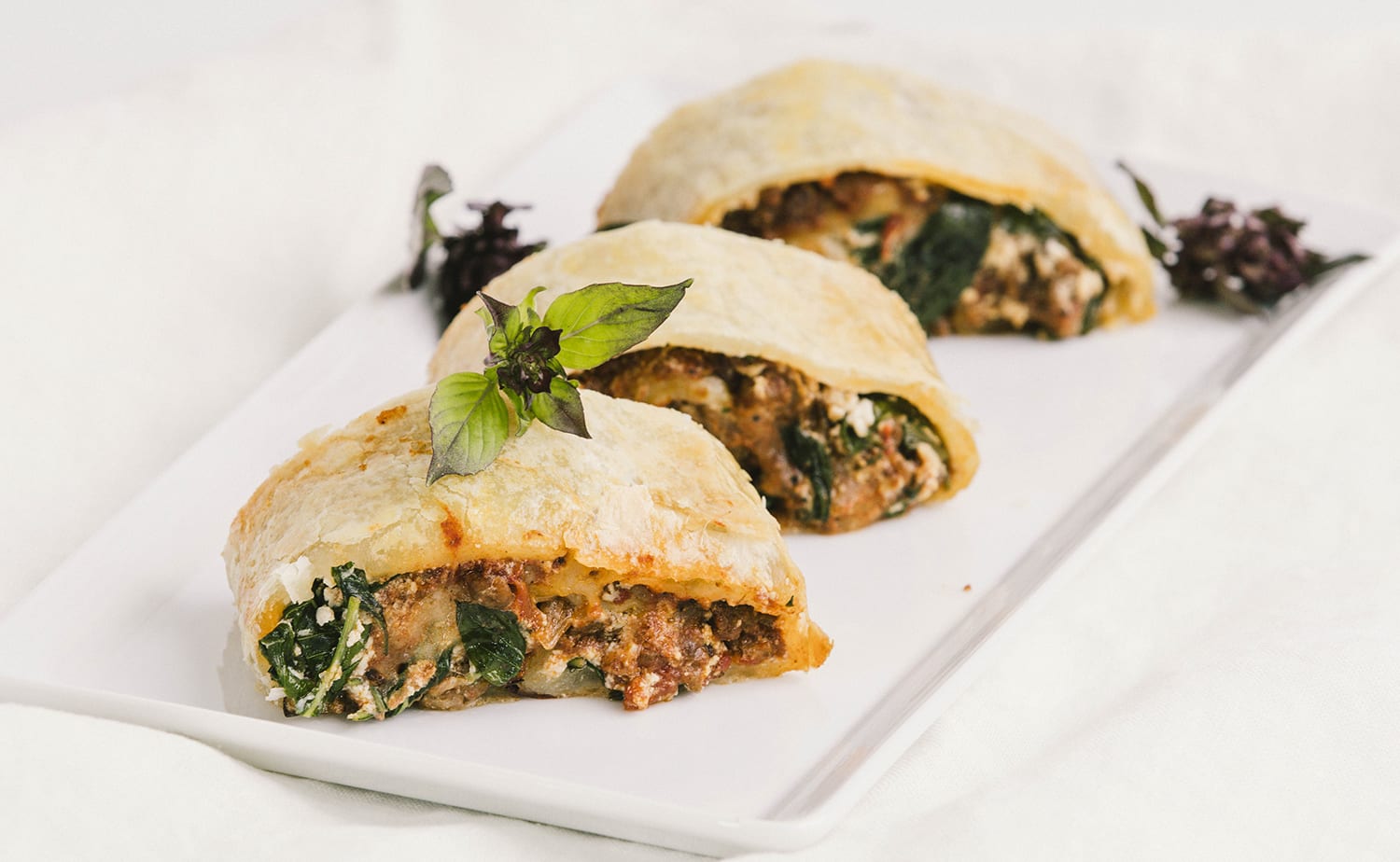 Giant Beef Spring Roll (เปาะเปี๊ยะยักษ์ไส้เนื้อ)