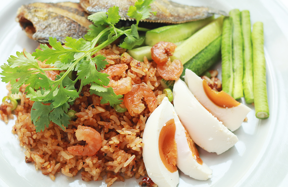 Fried Rice with Smoked Fish and Chilie Paste (ข้าวผัดน้ำพริกนรก)