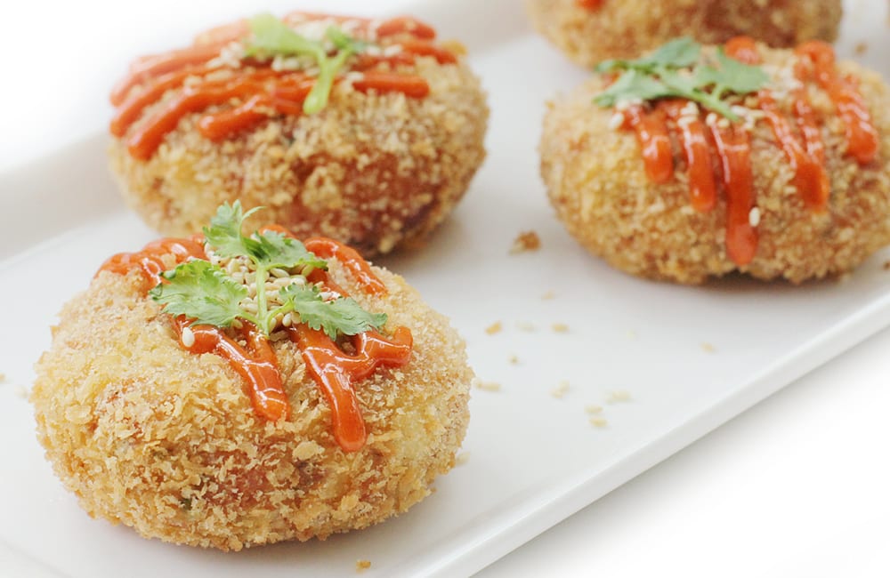 Kimchi & Crab Cake (ทอดมันปูกิมจิ)