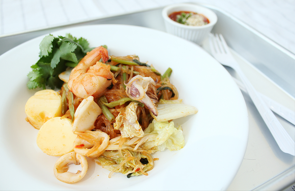 Stir-Fried Thai Styled Sukiyaki (สุกี้แห้ง)