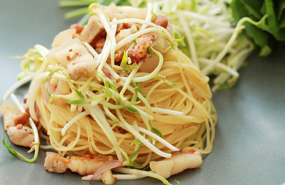 Pad-Mee-Korat Styled Cappellini (คาเปลลินีผัดหมี่โคราช)