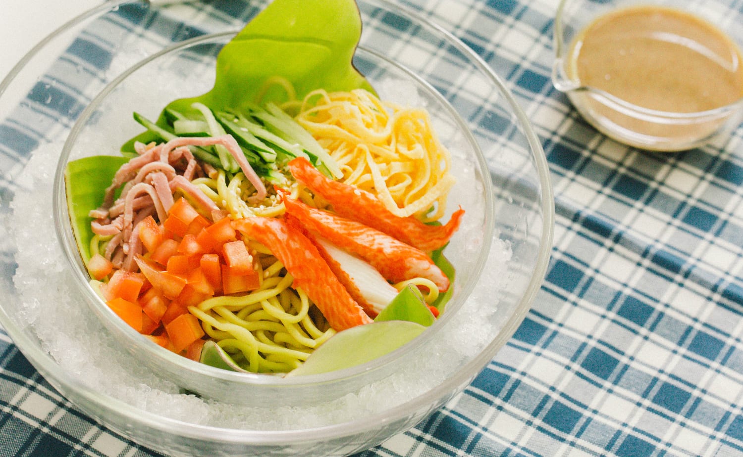 Cold Noodle with Sesame Dressing Sauce (บะหมี่เย็นซอสน้ำสลัดงา)