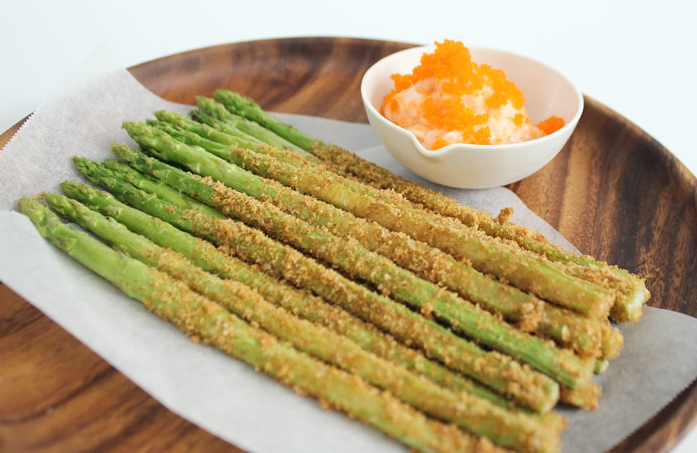 Crunchy Asparagus with Ebiko Mayo (หน่อไม้ฝรั่งกรุบกรอบซอสไข่กุ้ง)