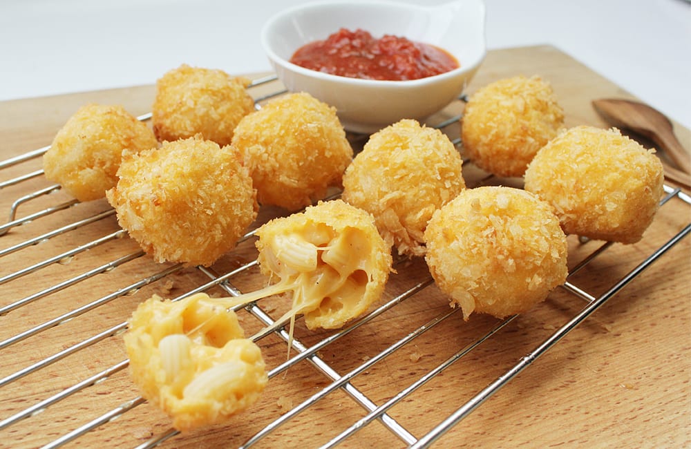 Fried Mac and Cheese (มักกะโรนีแอนด์ชีสทอด)