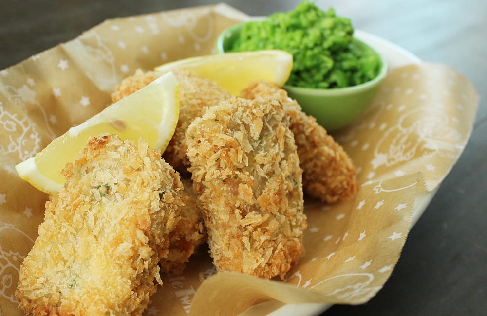 Tuna Croquette with Smashed Peas (โครเก็ตทูน่ากับถั่วลันเตาบด)