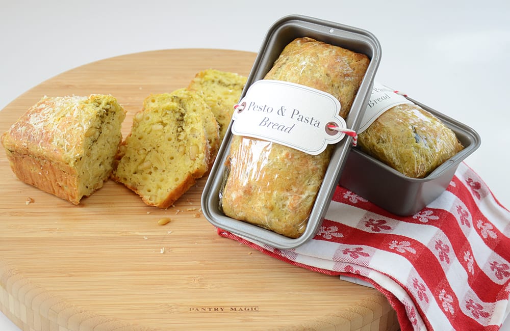 Pesto & Pasta Bread (ขนมปังพาสต้าเพสโต้)