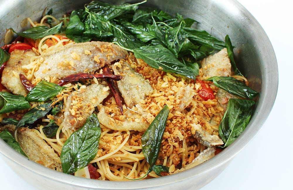 Spicy Pasta with Crispy Gourami Fish (พาสต้าปลาสลิดทอด)