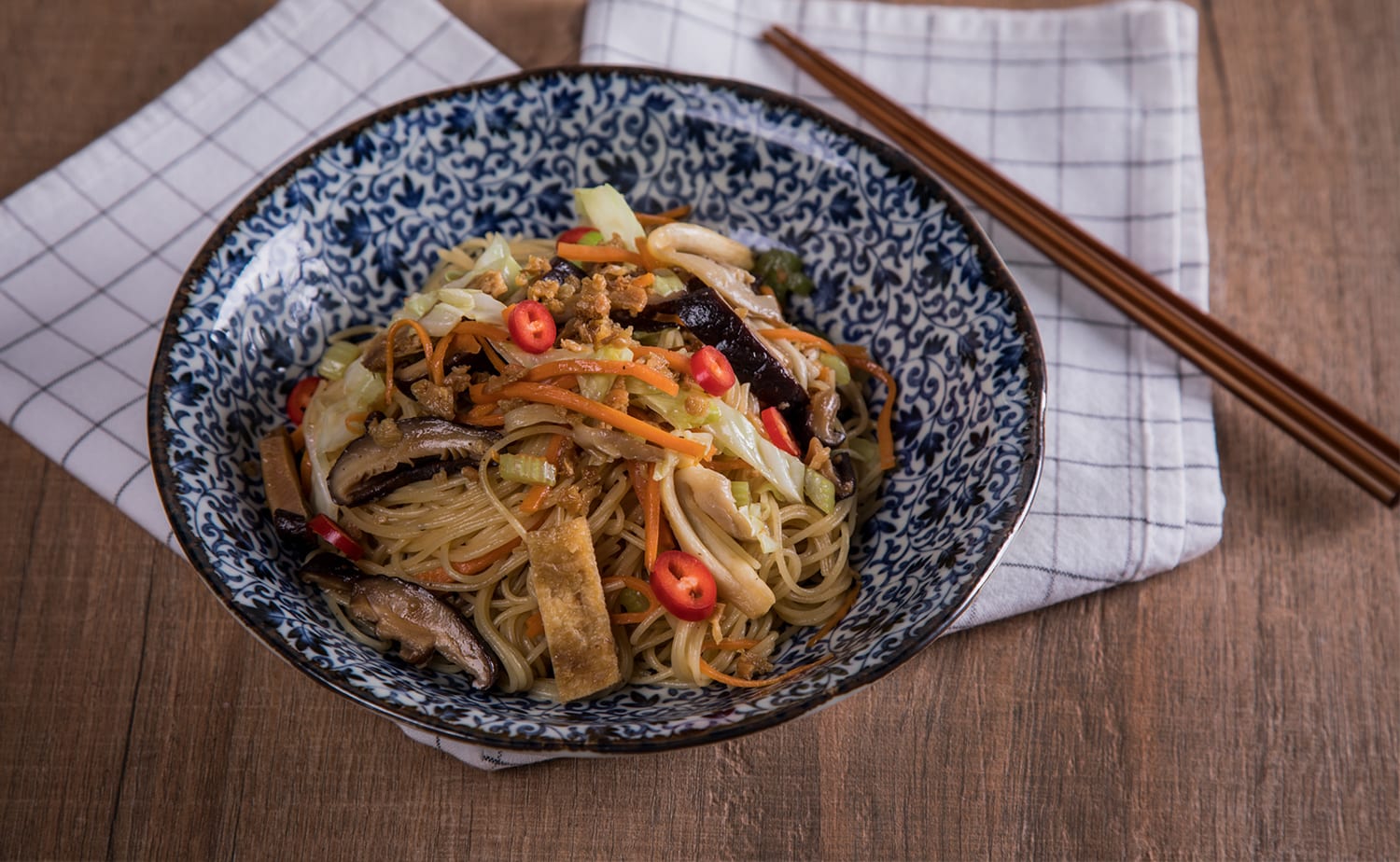 Stir-fried Pasta with Mixed Vegetable (ผัดพาสต้าเจ)