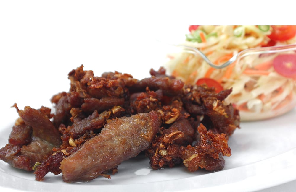 Som Tam Slaw and Deep Fried Pork (ส้มตำสลอว์กับหมูทอด)