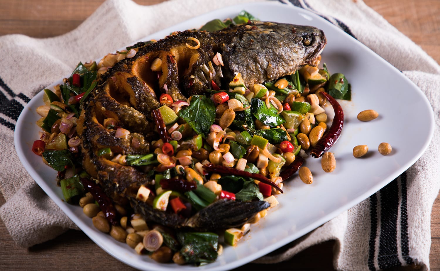Fried Snakehead Fish in Spicy Herb Salad (ปลาช่อนลุยสวน)