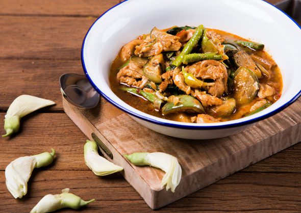 Baked Glass Noodles with Pork Jowl (คอหมูอบวุ้นเส้น)