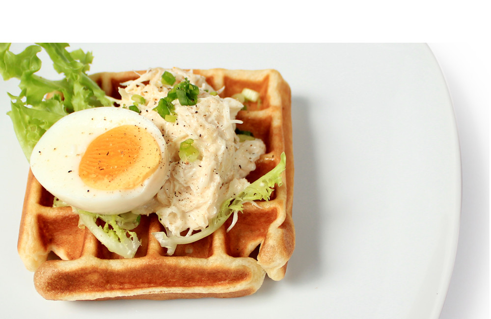 Spicy Crab Open Waffle Sandwich (แซนด์วิชวาฟเฟิลปูเปิดหน้า)