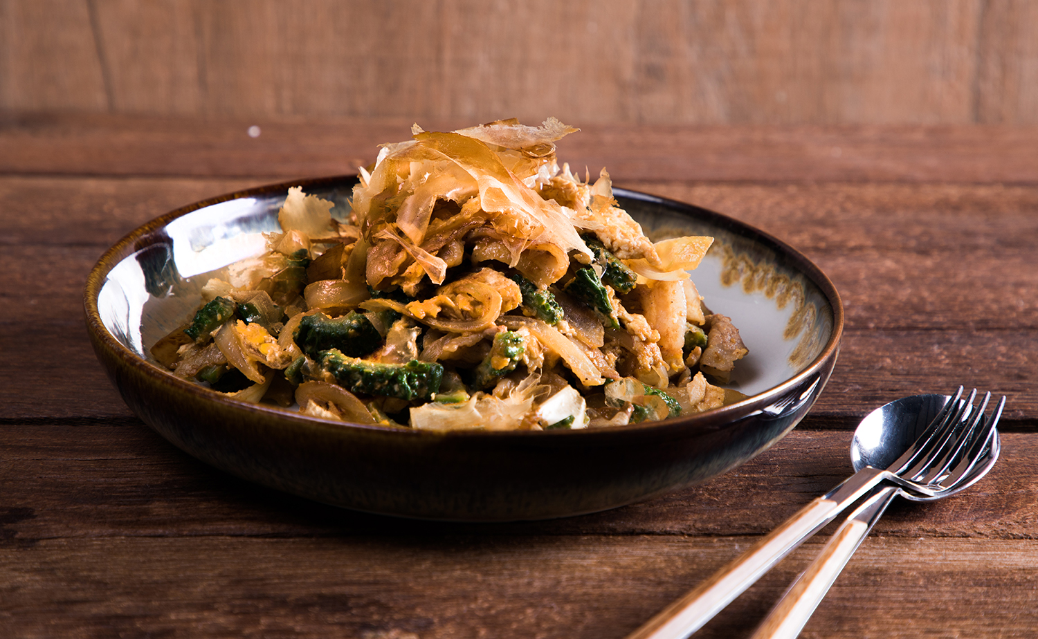 Goya Chanpuru (ผัดมะระสไตล์โอกินาวา)