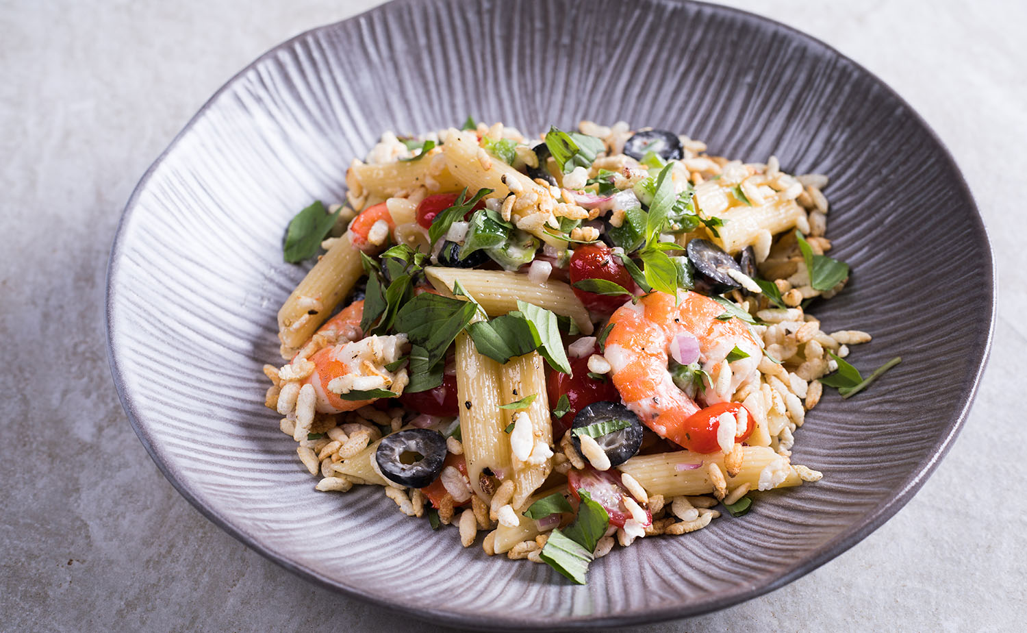 Clean Out the Fridge Pasta Salad (สลัดพาสต้าเคลียร์ตู้เย็น)