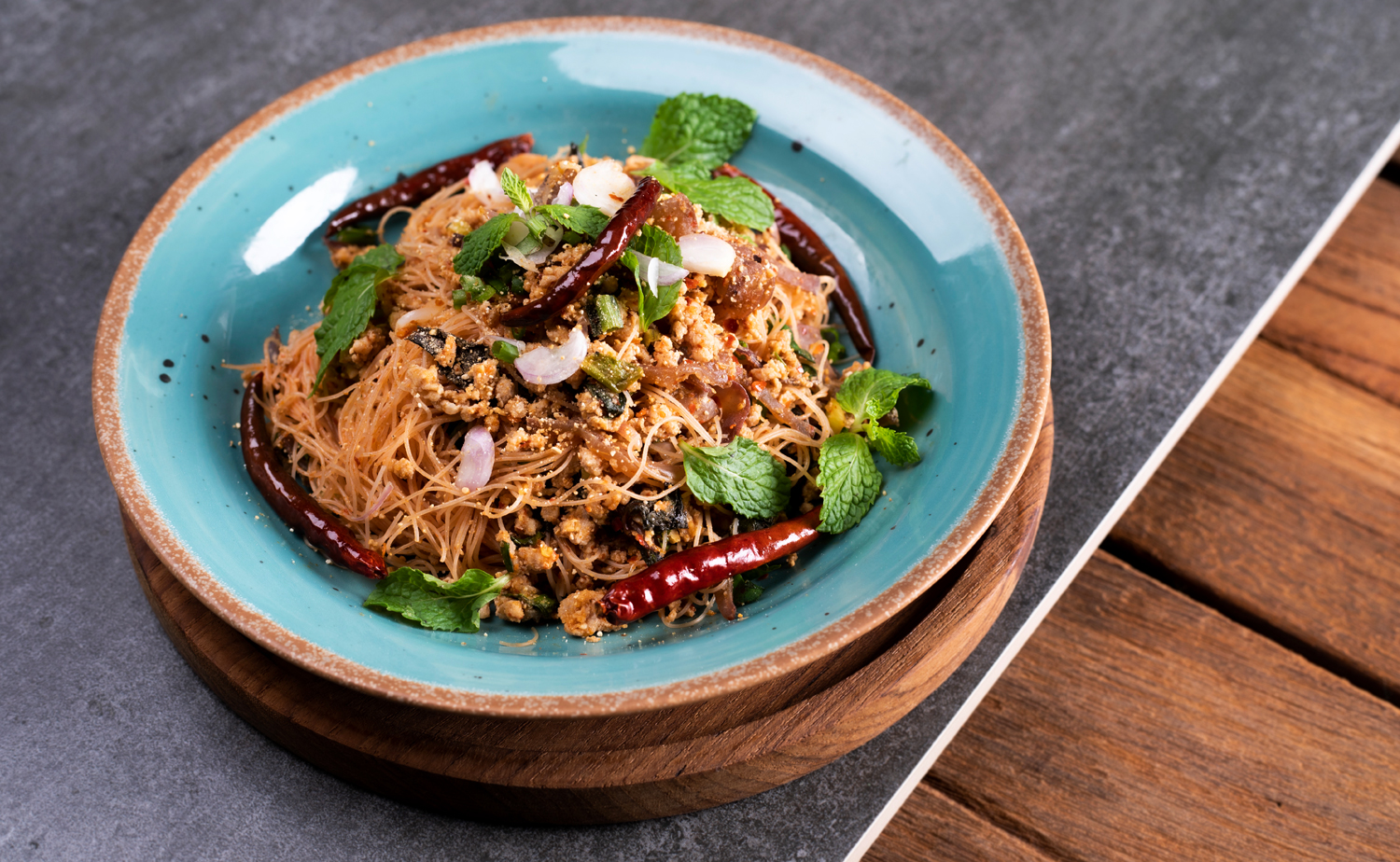 Larb Mee Moo (ลาบหมี่หมู)