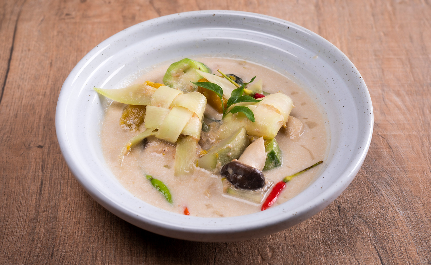 Kaeng Lieng with Stuffed Papaya Dumplings (แกงเลียงปลาตะเพียนยัดไส้)