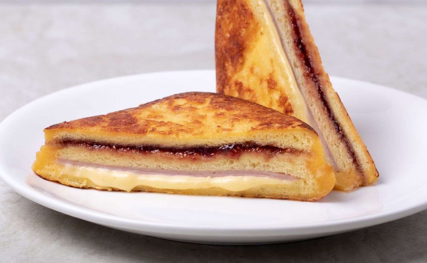 Jam, Ham & Cheese French Toast Sandwich (แยมแฮมชีสเฟรนซ์โทสแซนด์วิช)