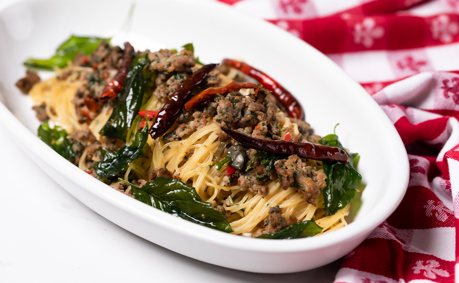 Spicy Holy Basil Duck Angel Hair (แองเจิลแฮร์กะเพราเป็ดสับ)