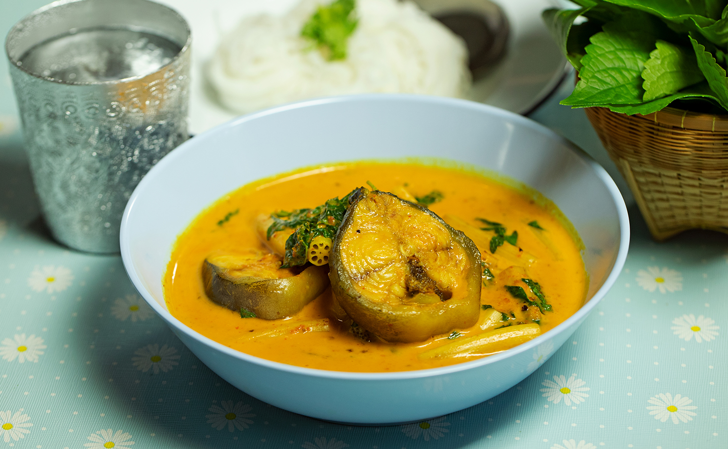 Catfish Curry with Clove Basil and Lotus Stem (แกงปลาดุกใบยี่หร่าไหลบัว)