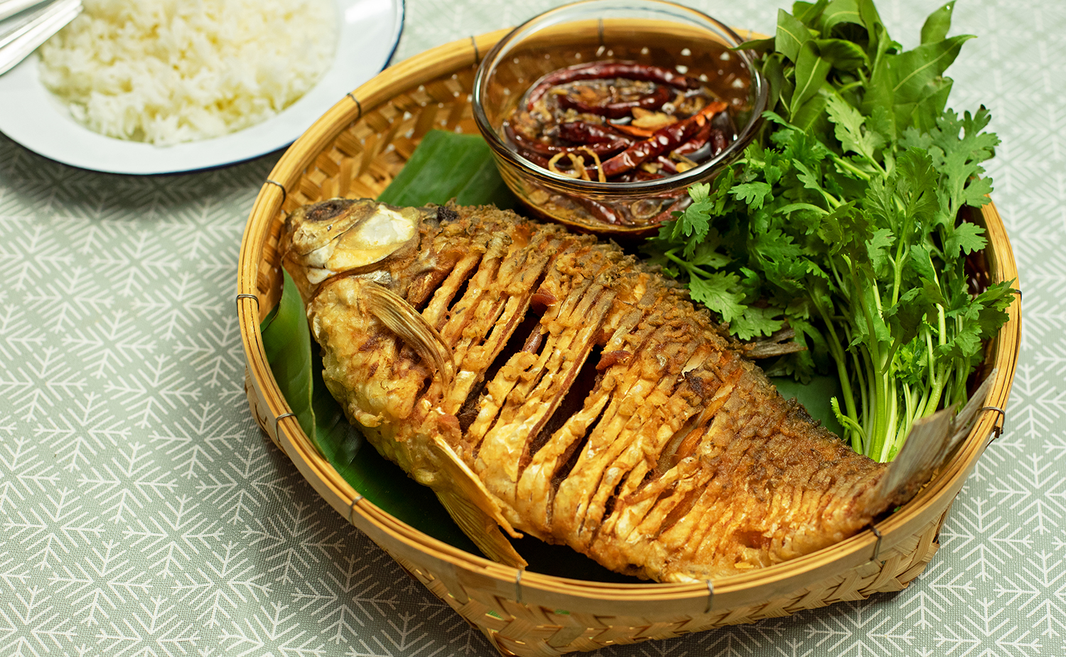 Crispy Thai Carp with Sweet Fish Sauce (ปลาตะเพียนทอดน้ำปลาหวาน)