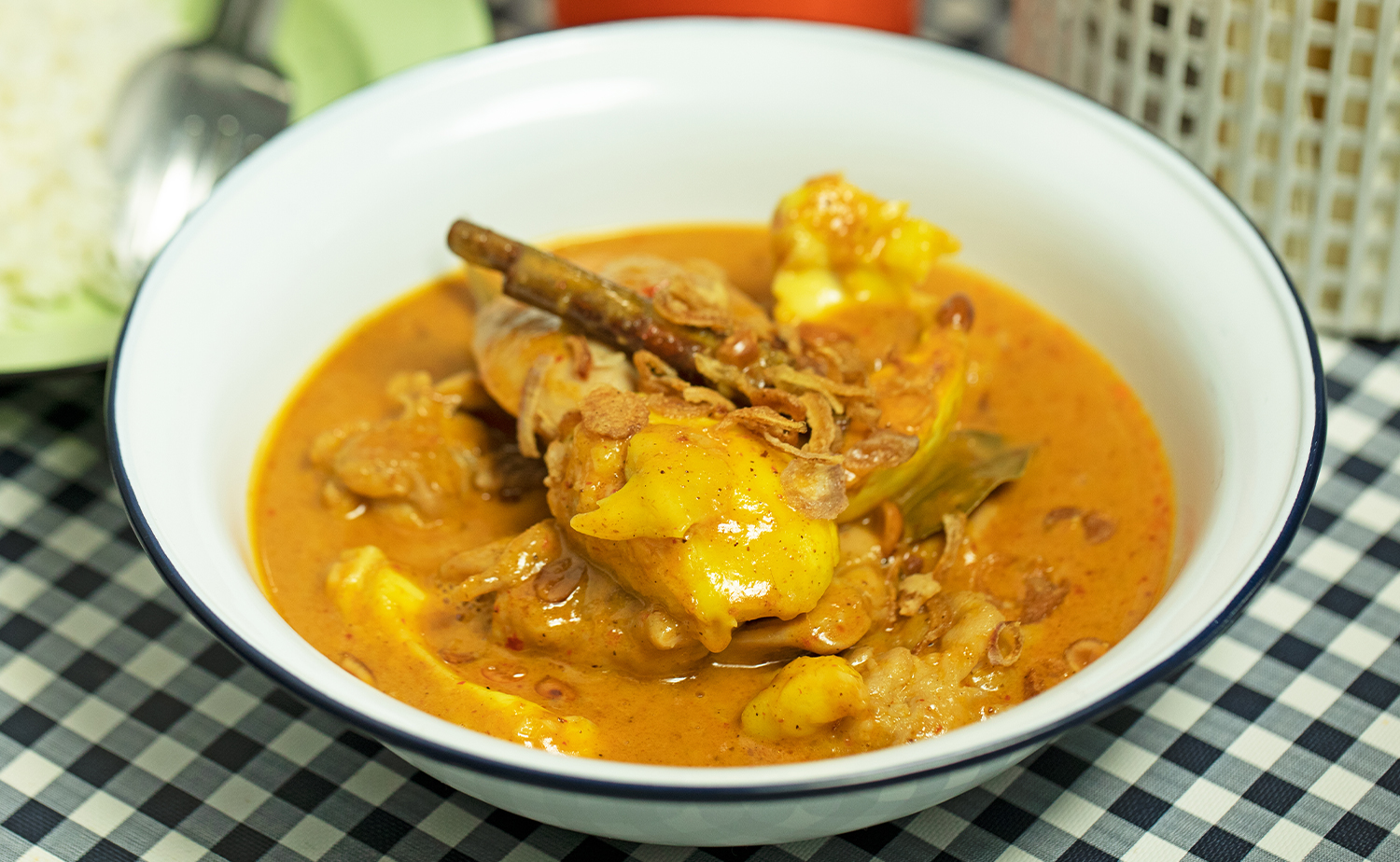 Massaman Curry with Durian (มัสมั่นไก่ใส่ทุเรียน)