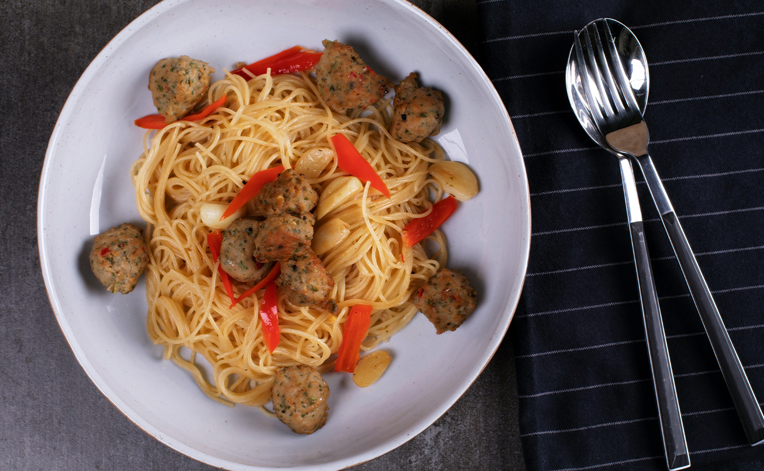 Holy Basil Sausage Angel Hair (แองเจิลแฮร์กะเพราหมูก้อน)