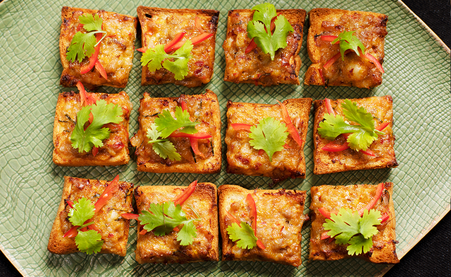 Tom Yum Toast (ขนมปังหน้าต้มยำ)