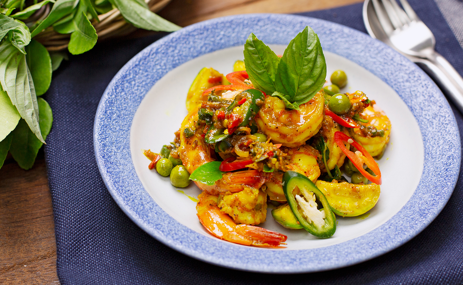 Southern Style Goong Pad Cha (กุ้งผัดฉ่าแบบใต้)