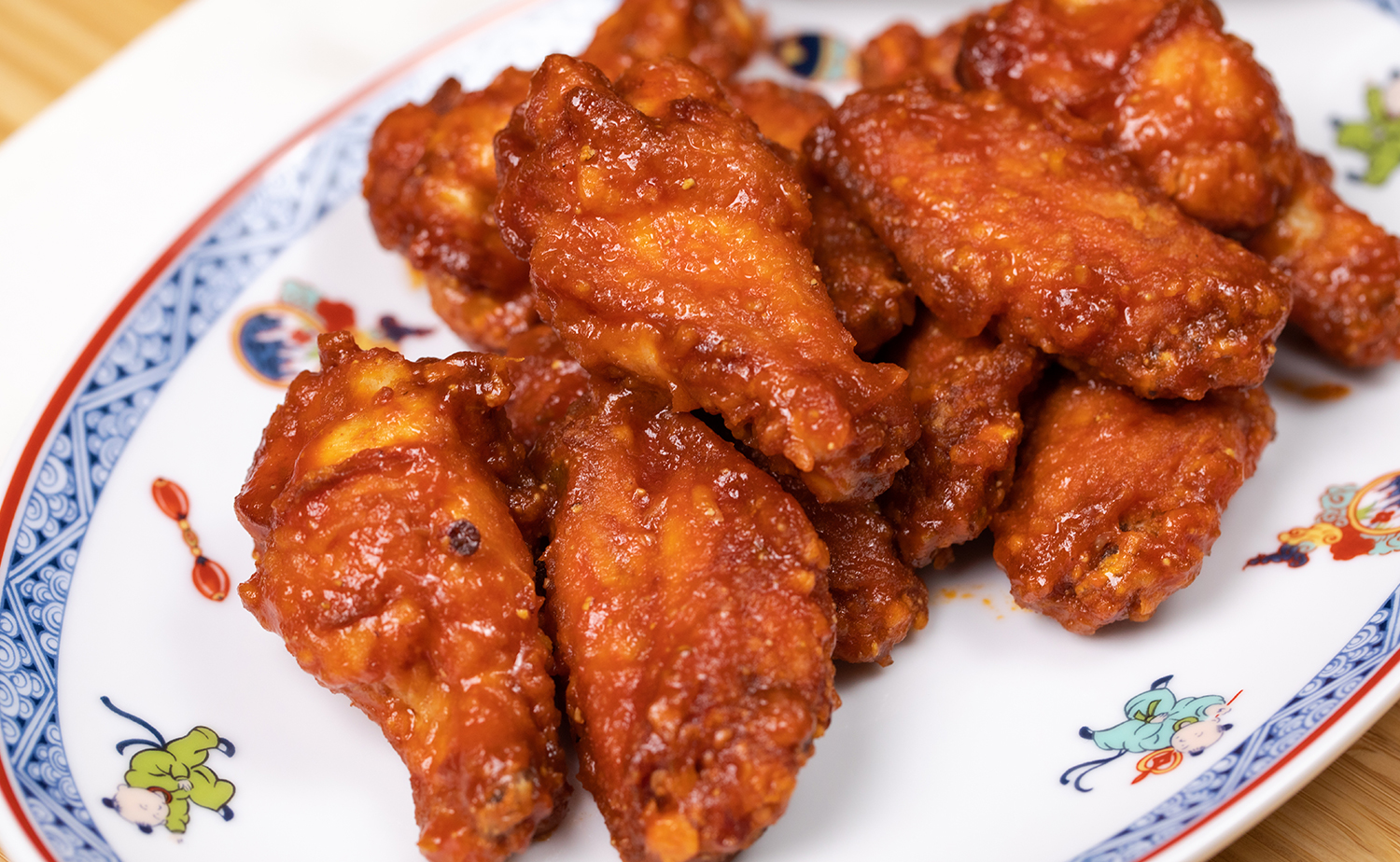 Sticky wine glazed chicken wings (ปีกไก่เหล้าแดง)