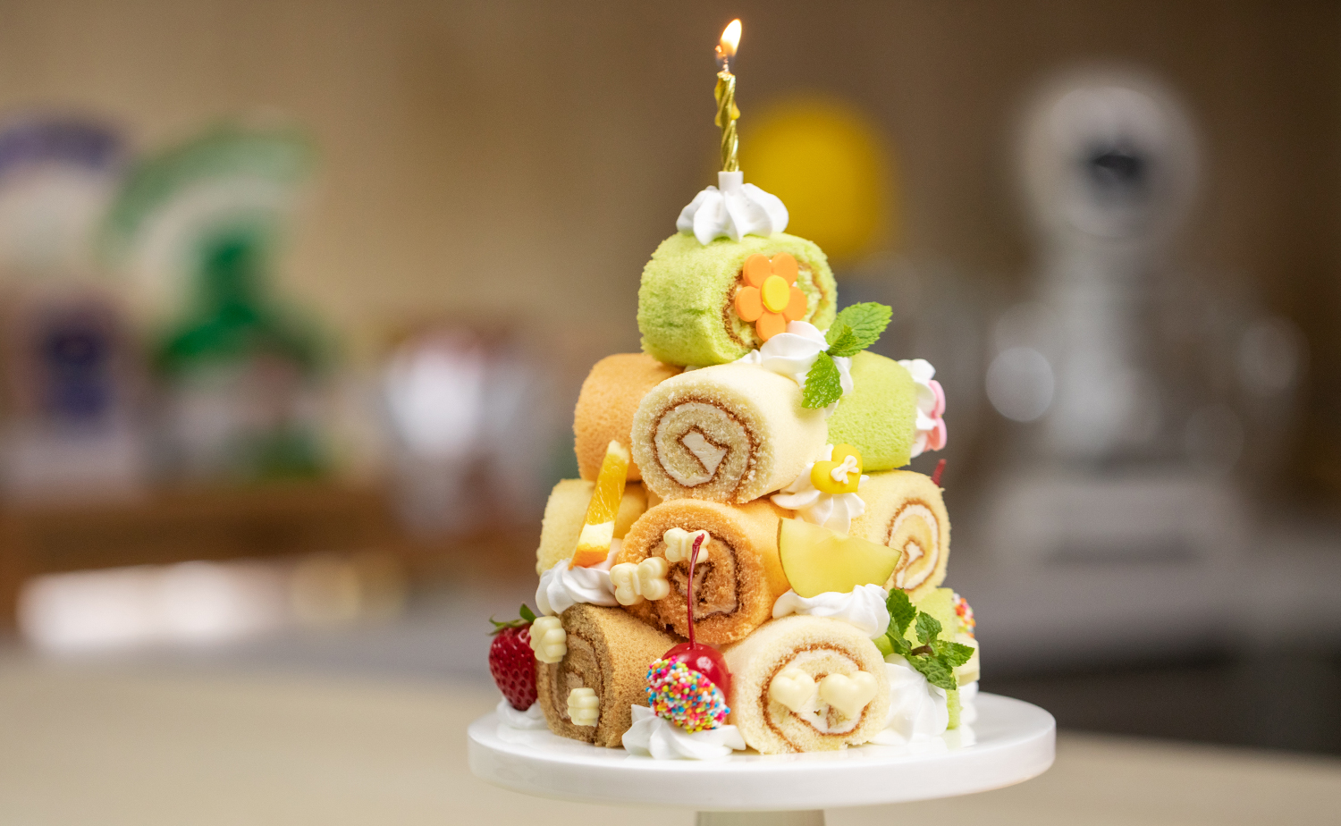 Birthday Roll Cake Tower (เบิร์ดเดย์โรลเค้กทาวเวอร์)
