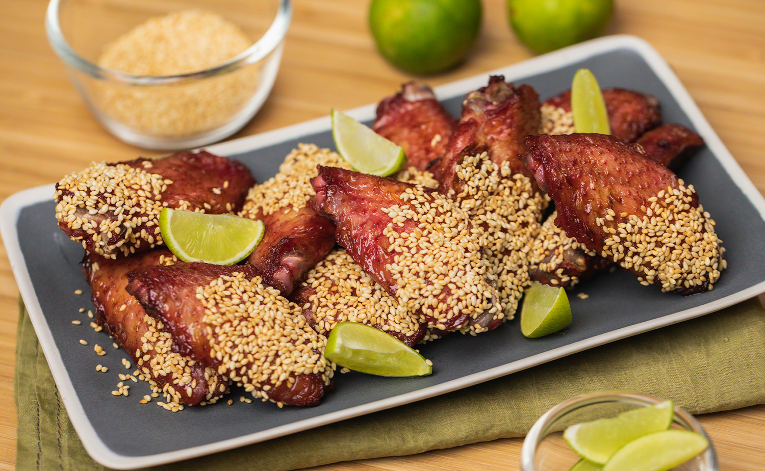 Fried Red Chicken Wings (ปีกไก่แดง)