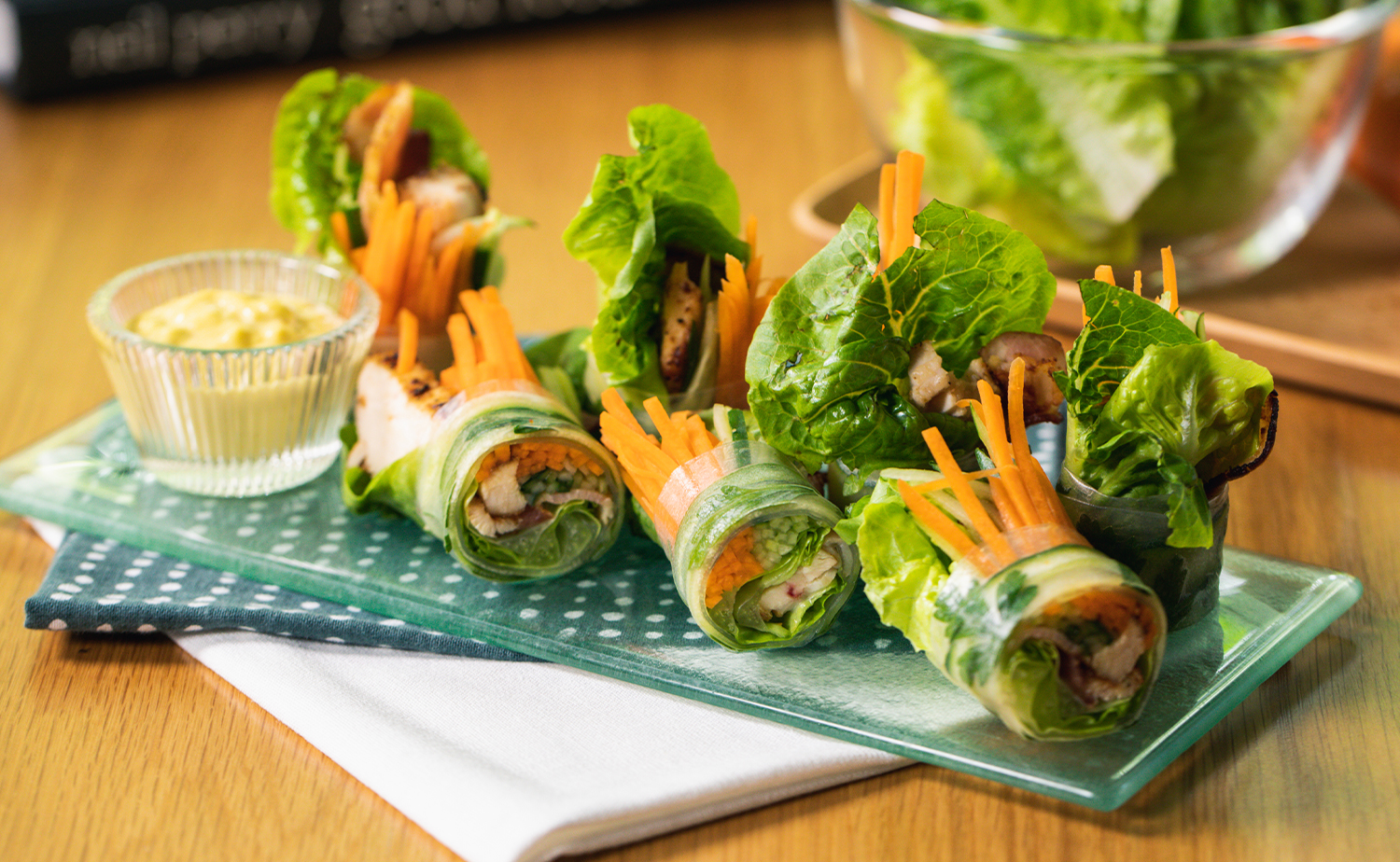 Caesar Salad Rolls (เปาะเปี๊ยะสลัดซีซ่าร์)