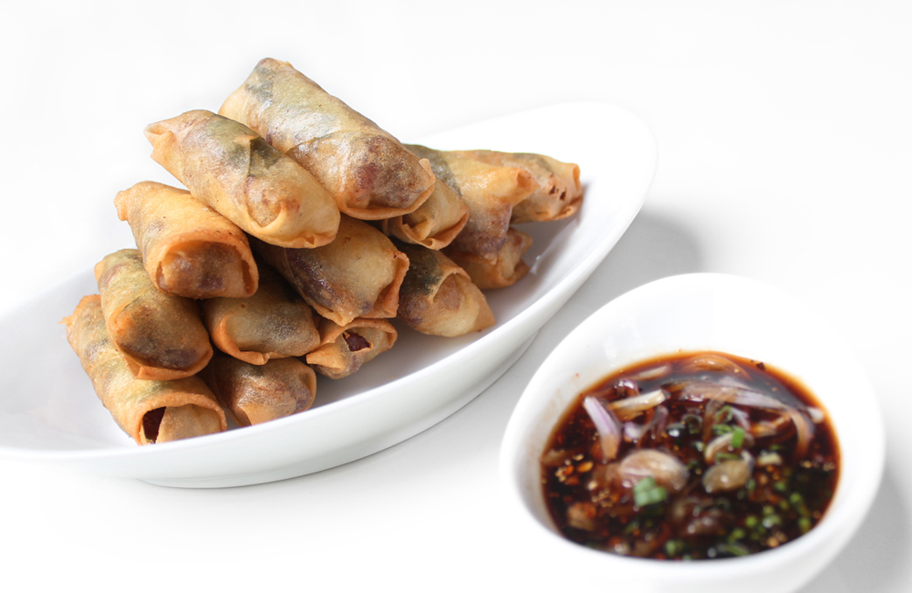 Grilled Pork & Sticky Rice Spring Roll (เปาะเปี๊ยะข้าวเหนียวหมูปิ้งทอด)