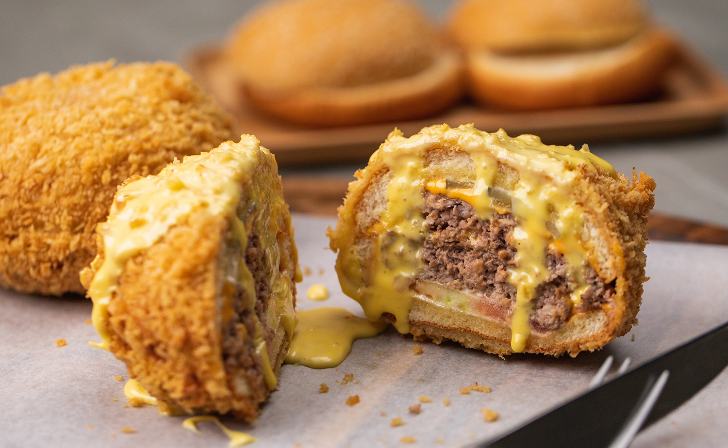 Deep-fried Double Cheese Burger (ดับเบิ้ลชีสเบอร์เกอร์ทอด)