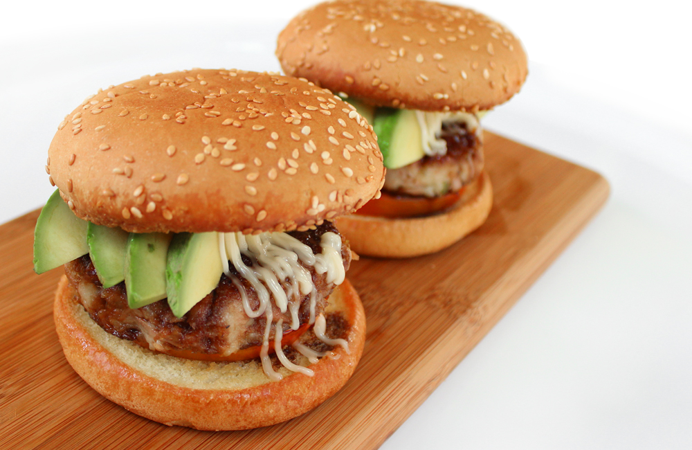 Teriyaki Tuna Burger (ทูน่าเทอริยากิเบอร์เกอร์)