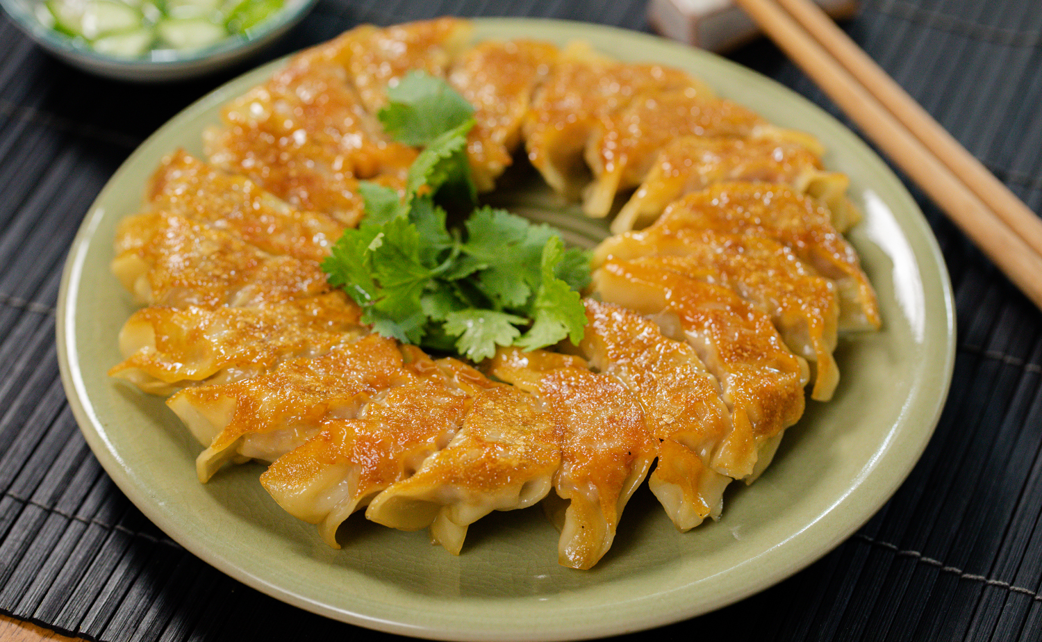 Thai Curry Gyoza (เกี๊ยวซ่าแกงกะหรี่)
