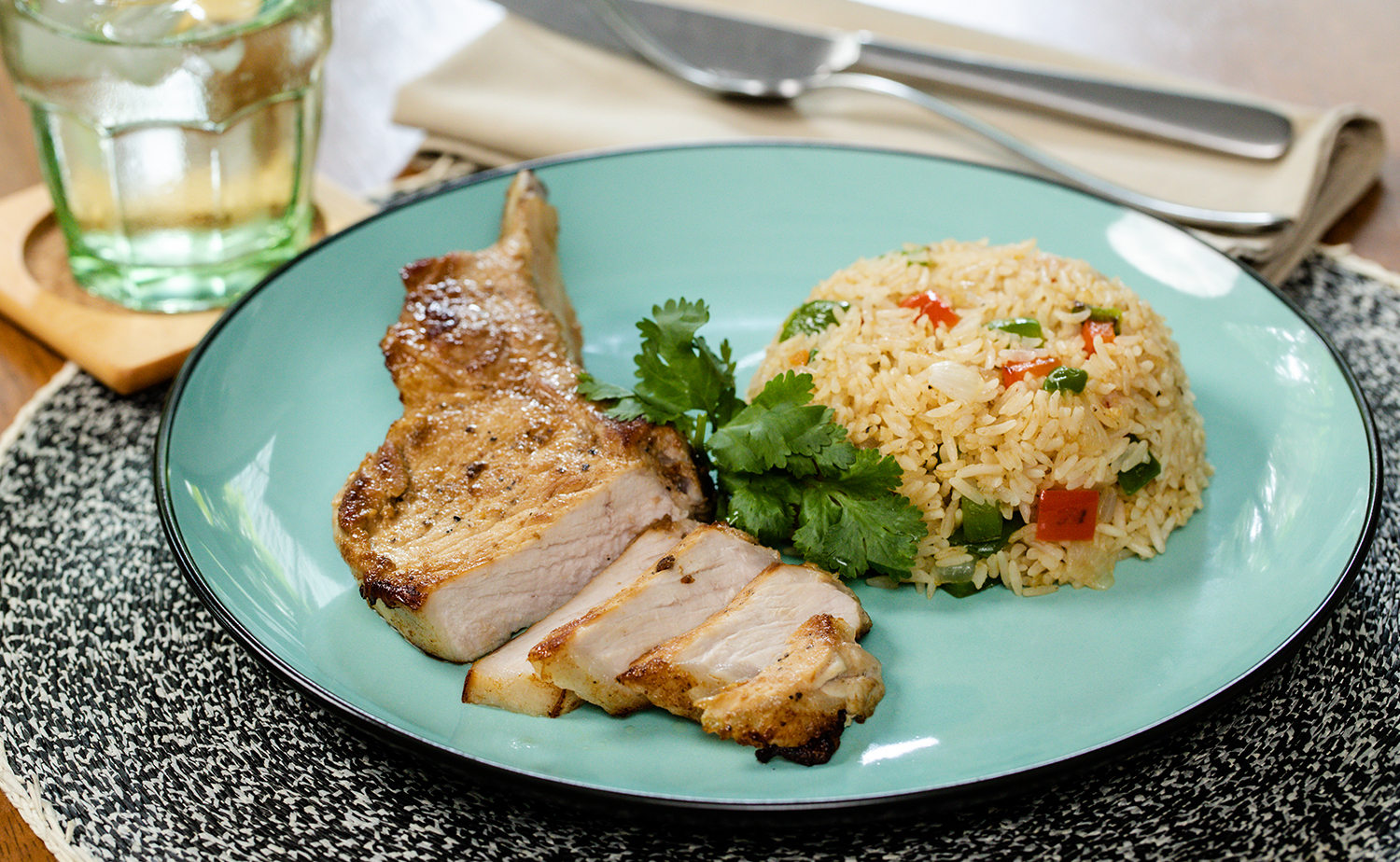 Black Pepper Pork Chop and Fried Rice (ข้าวผัดพอร์คชอปพริกไทยดำ)