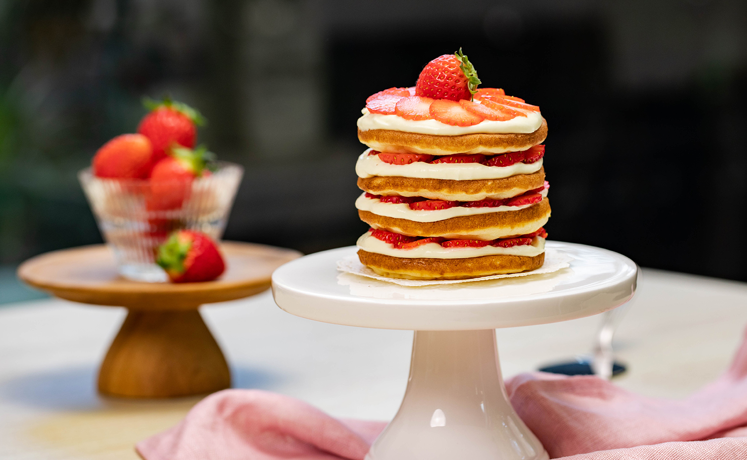 Strawberry and Almond Mochi Cake (สตรอว์เบอร์รี่อัลมอนด์โมจิเค้ก)