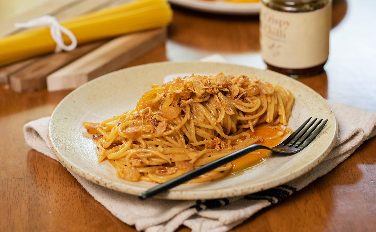 Crispy Chilli Spaghetti (คริสปี้ชิลลี่สปาเก็ตตี้)