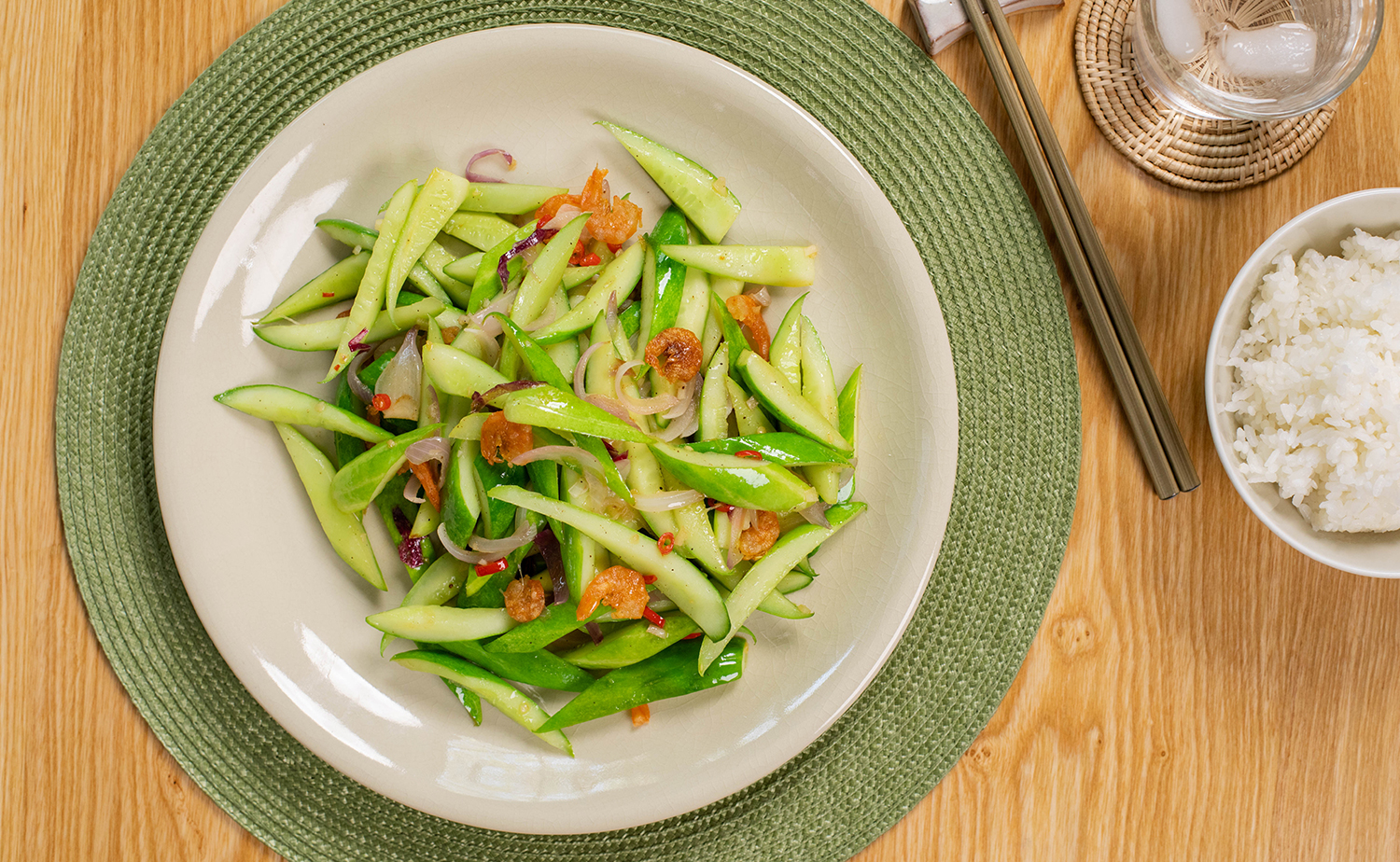 Stir-fried Cucumber and Dried Shrimp (ผัดแตงกวากับกุ้งแห้ง)