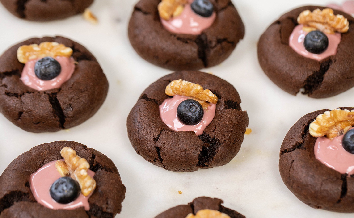 Ruby Chocolate Cookies (คุกกี้ช็อกโกแลตทับทิม)