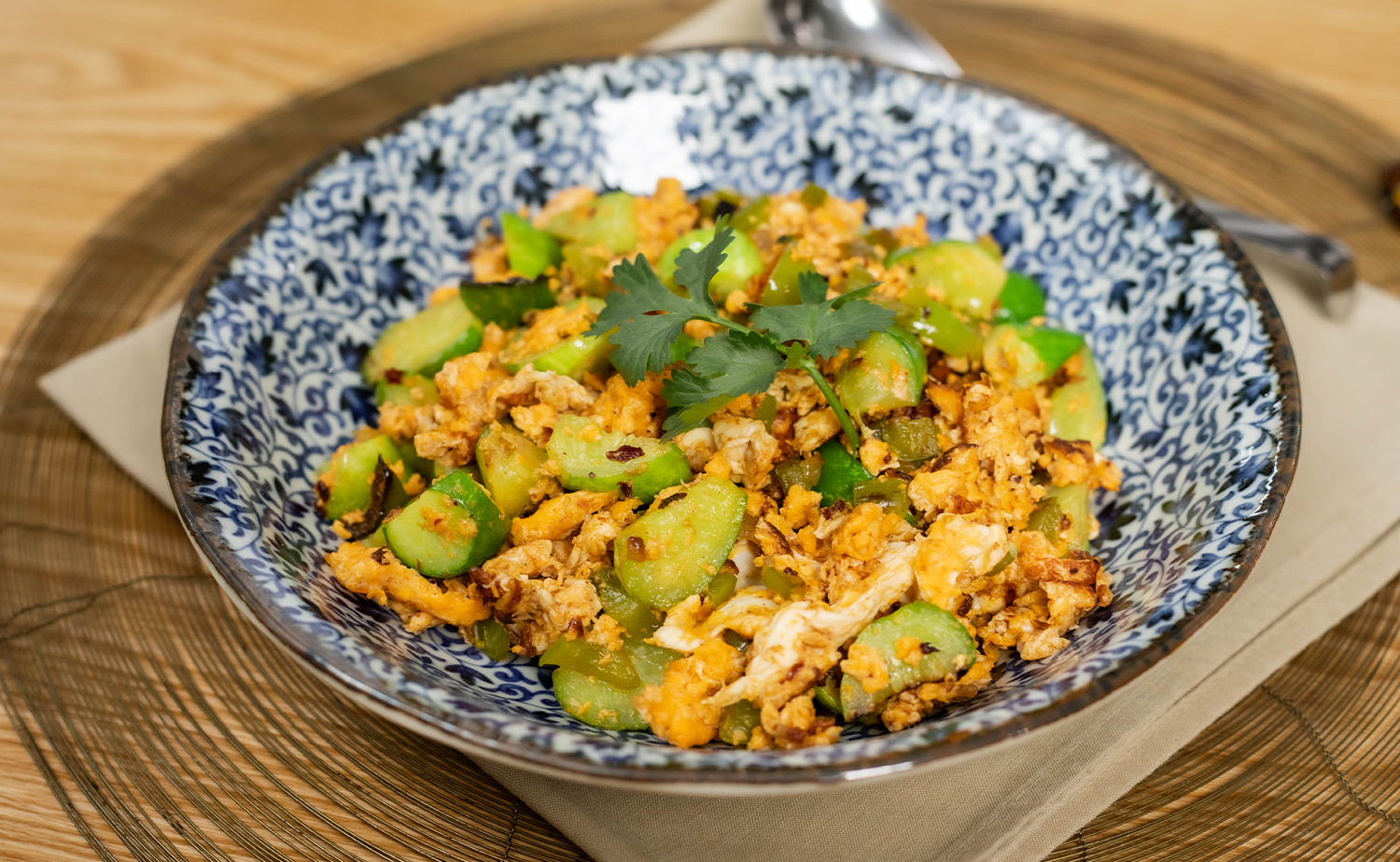 Stir-fried Cucumber and Egg with Crispy Chilli (แตงกวาผัดไข่พริกกรอบ)