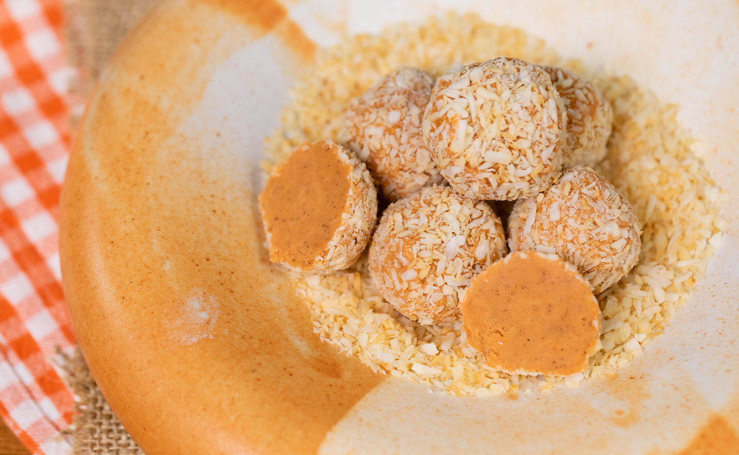 Thai Tea White Chocolate Truffles (ไวท์ช็อกโกแลตทรัฟเฟิลชาไทย)