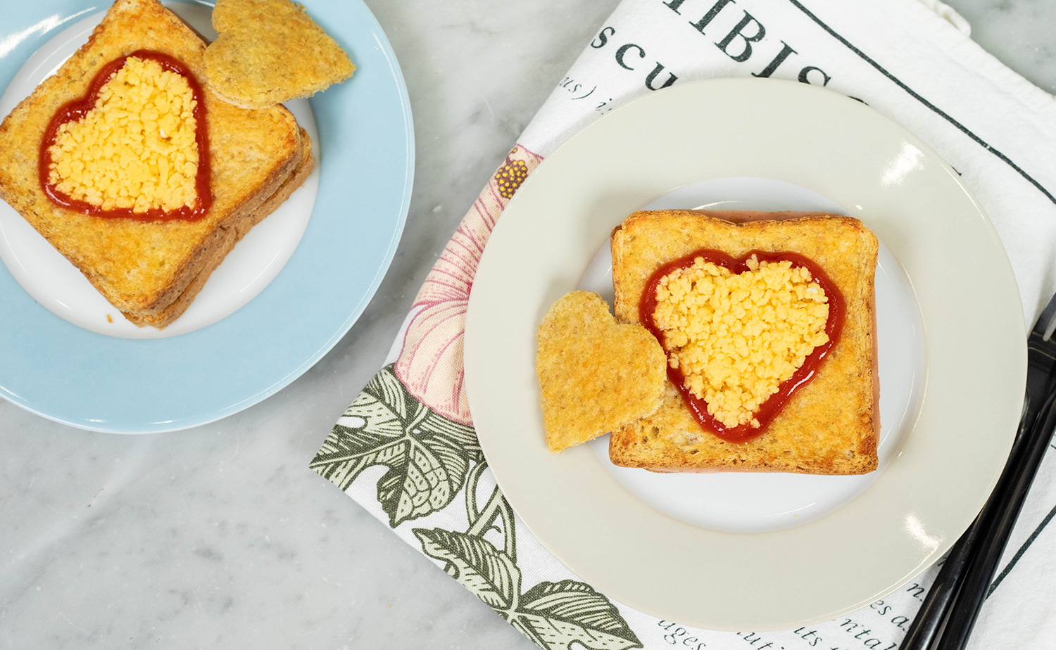 My Sweetheart Breakfast Sandwiches (แซนด์วิชหวานใจ)