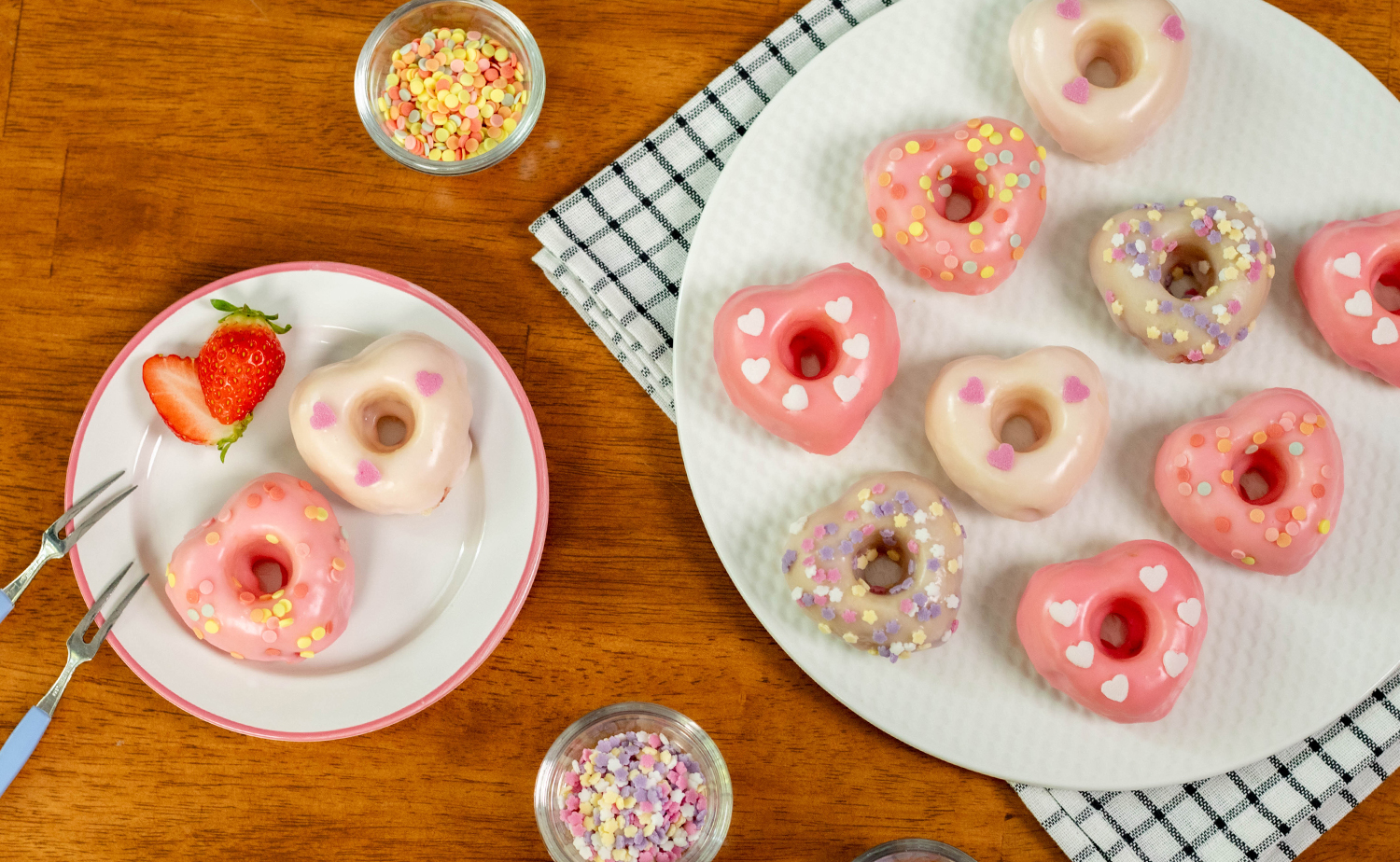 Sweetheart Donut Cake (โดนัทเค้กหวานใจ)