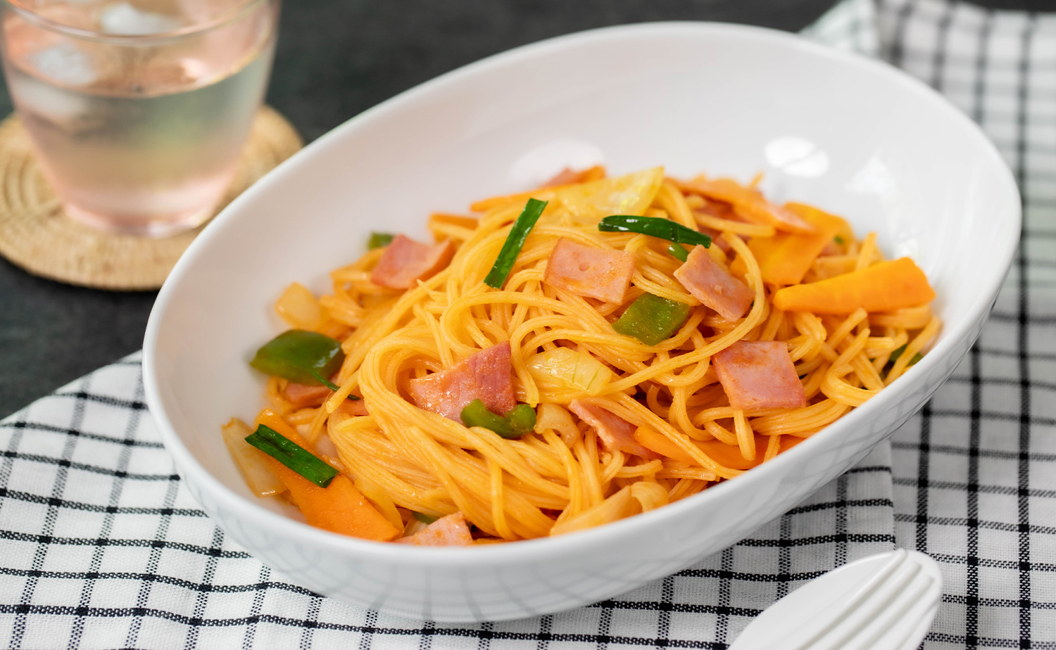 Easy Ham Spaghetti (สปาเก็ตตี้ผัดแฮม)