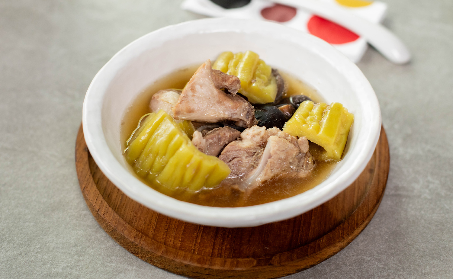 Instant Pot ต้มมะระกระดูกอ่อนใบพาย