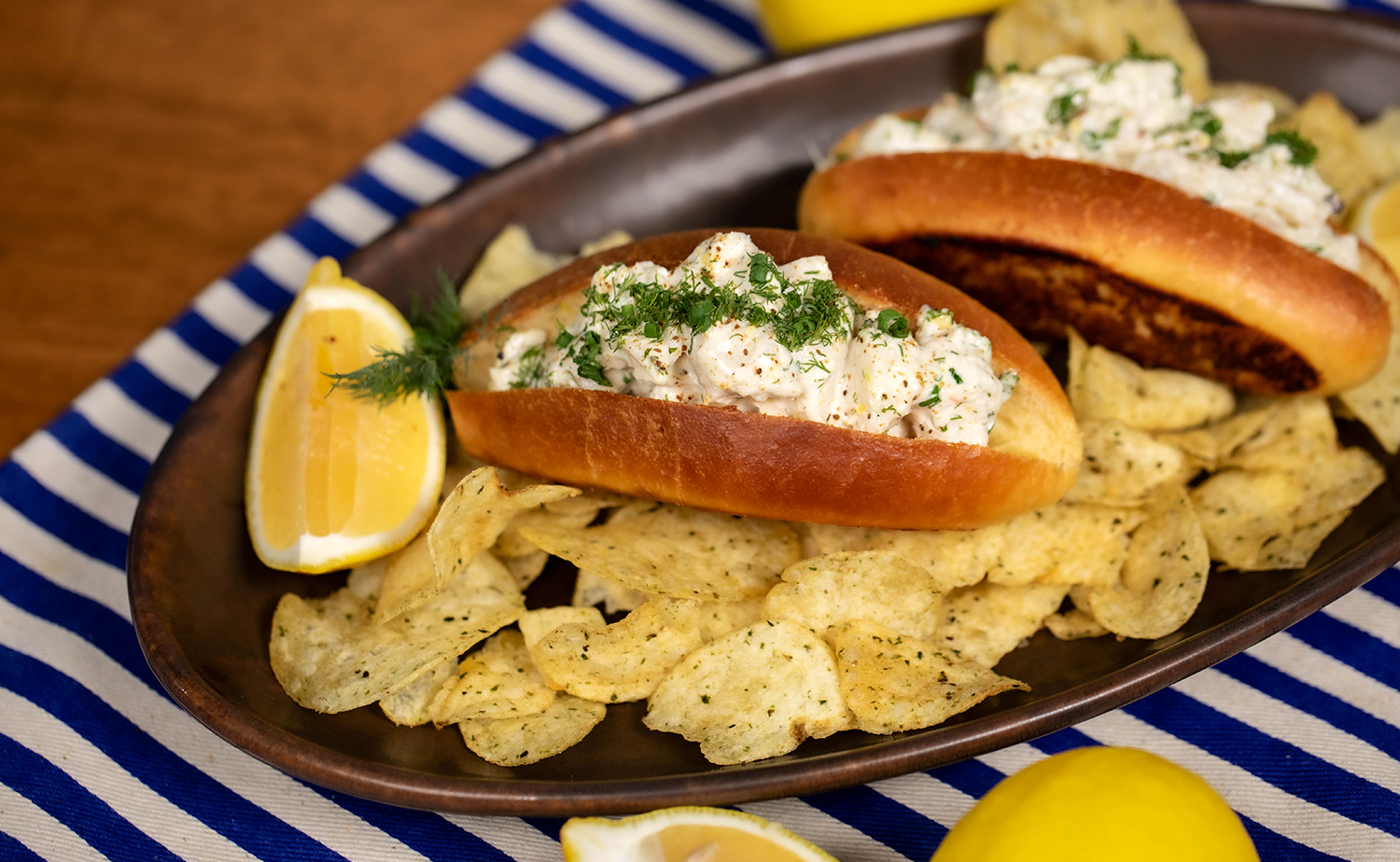 Crab Rolls (แครปโรล)