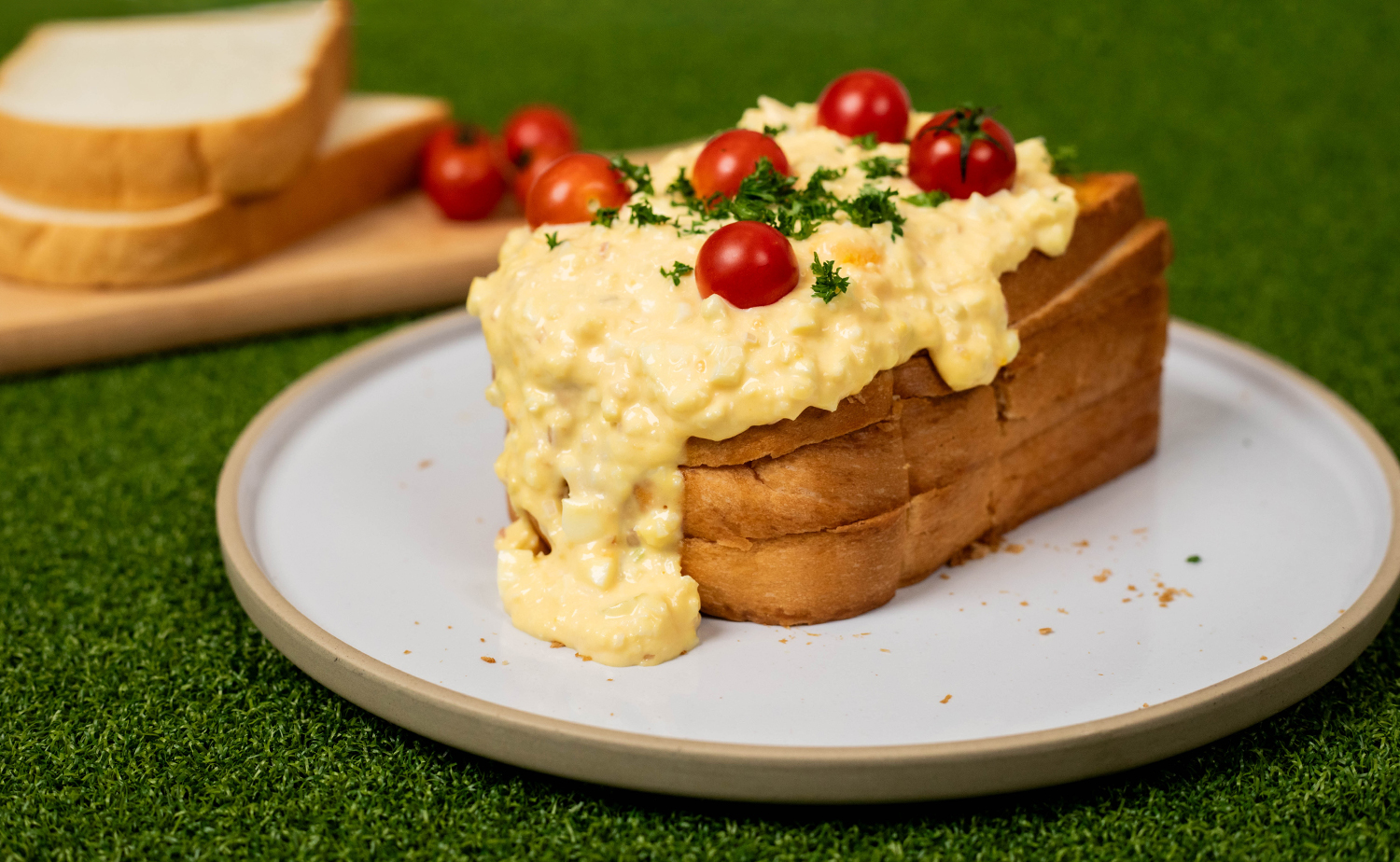 Cheese Toast with Egg Salad (ชีสโทสต์หน้าสลัดไข่)